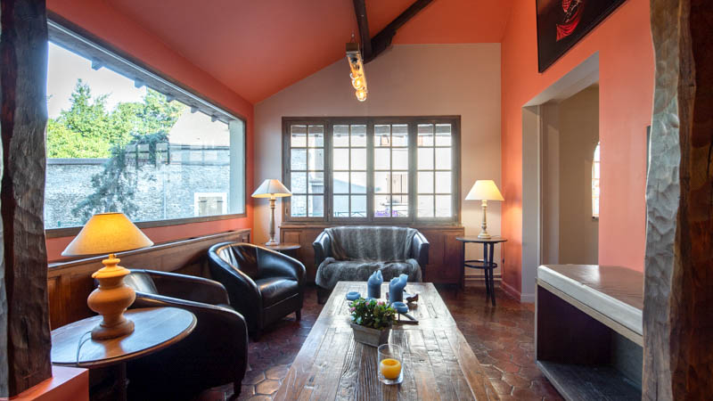 La Toque Blanche in Les Mesnuls - Restaurant Reviews, Menu and Prices ...