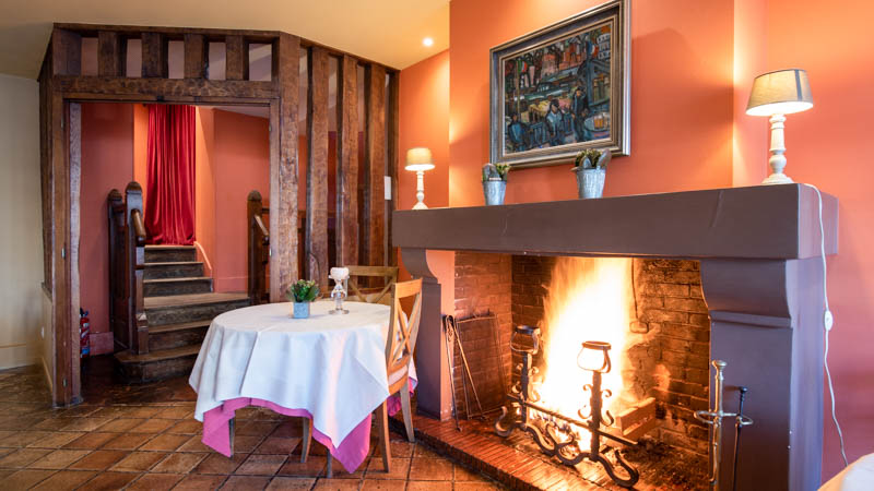 Menu 2022 - La Toque Blanche in Les Mesnuls - TheFork