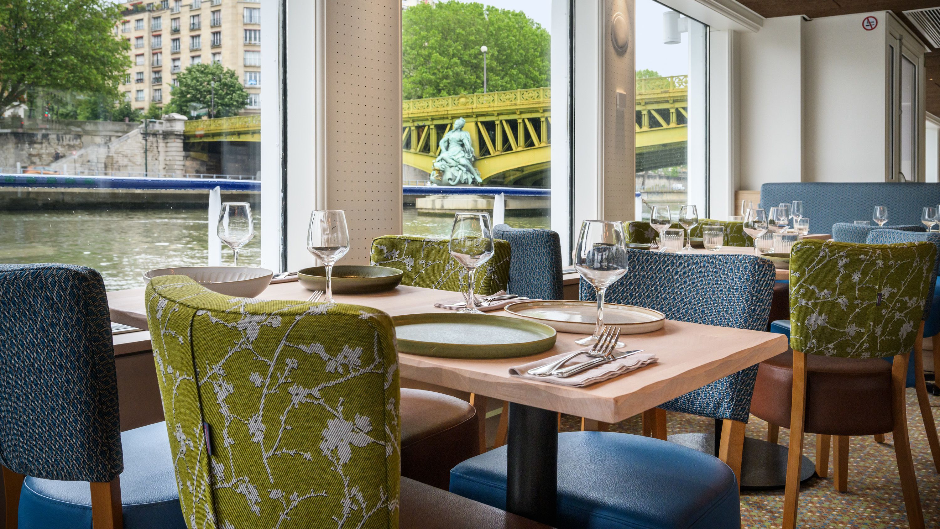 Bateau Le Capitaine Fracasse: dîners et brunchs-croisières in Paris ...