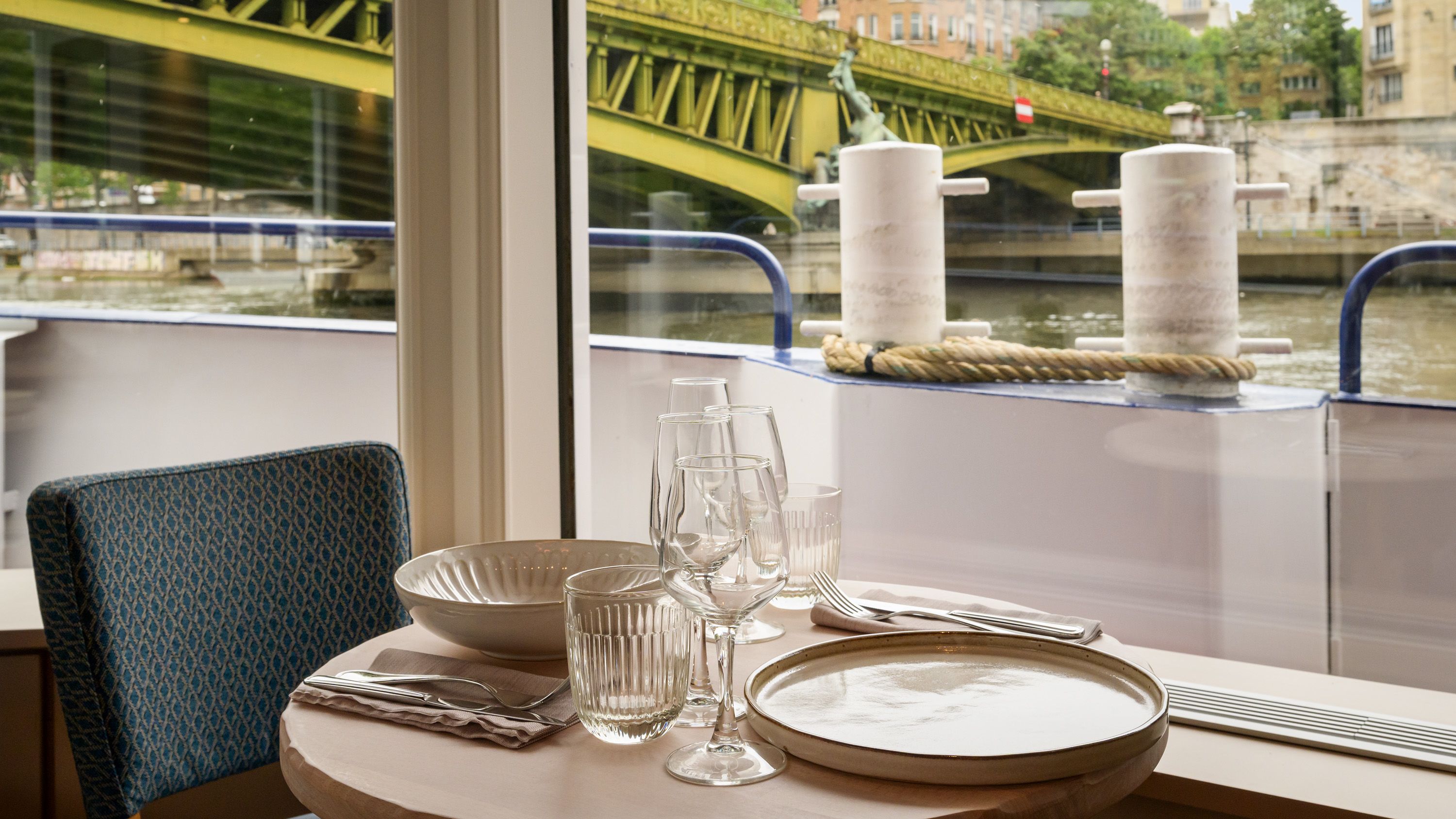 Bateau Le Capitaine Fracasse: dîners et brunchs-croisières in Paris ...