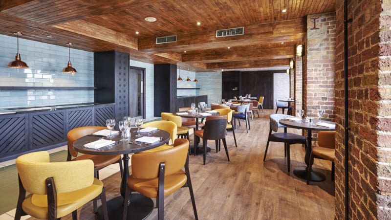 Restaurante Columbia Restaurant at DoubleTree Docklands en Londres ...