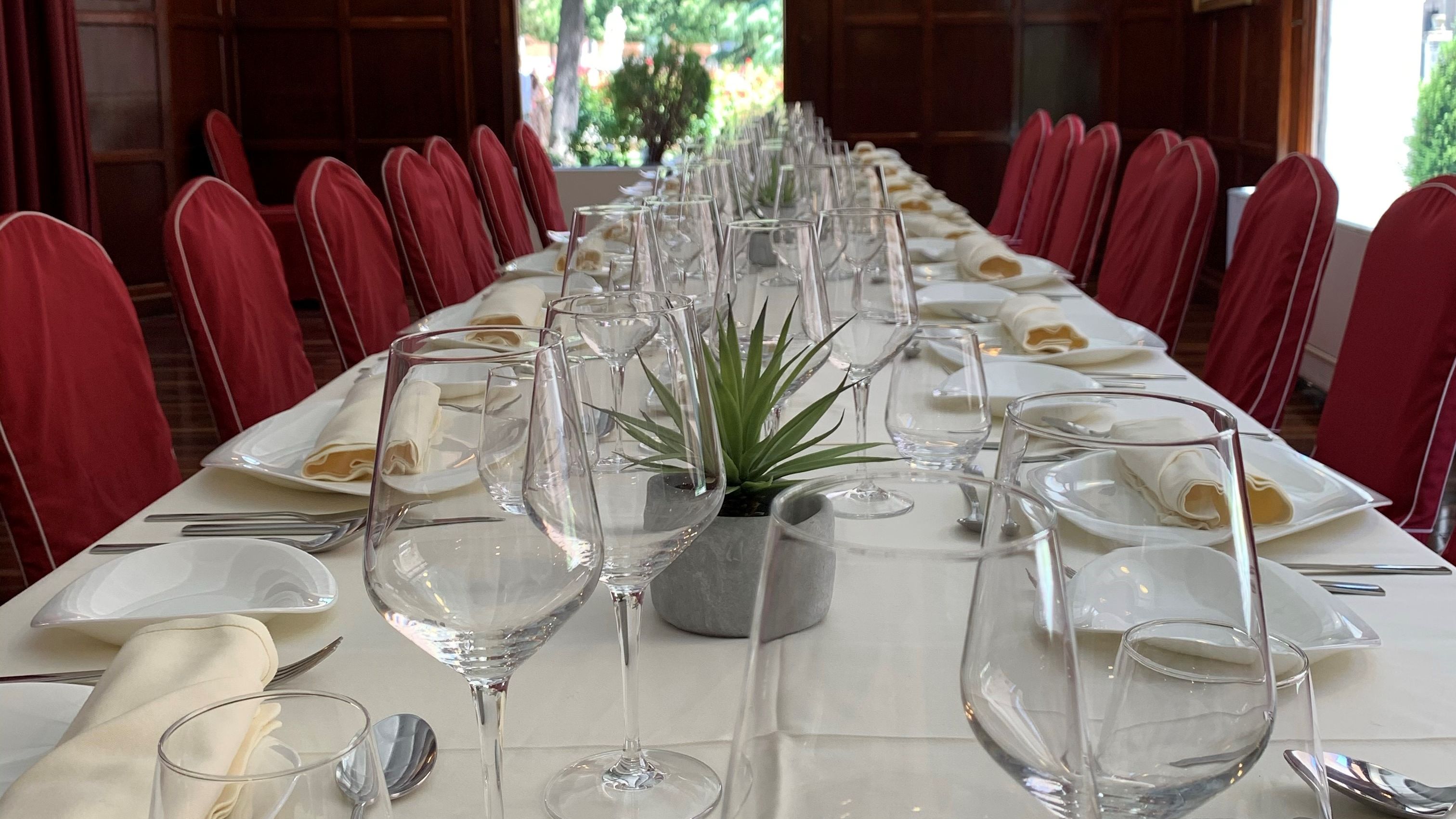 Restaurante La Cátedra – Hotel El Bedel en Alcalá de Henares - Menú ...