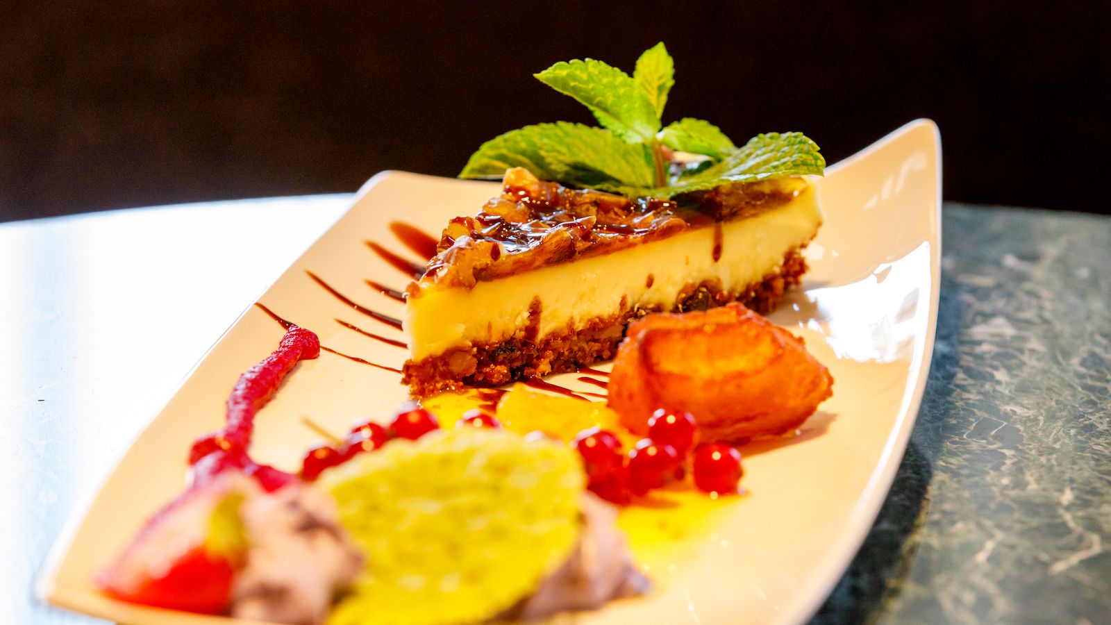 Harem Restaurant Café in Den Haag - Menu, openingstijden, prijzen ...