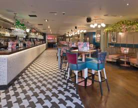 The 10 Best Restaurants in The Oracle Shopping Centre, Reading | TheFork