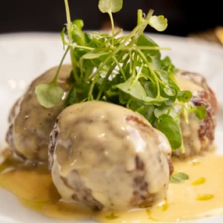 Undercroft Mayfair in London - Bewertungen, Speisekarte und Preise ...