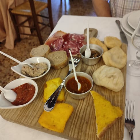 Il Casone in Castiglione Di Garfagnana - Restaurant Reviews, Menu and ...