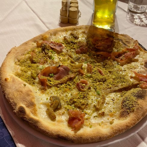 Ristorante Pizzeria Le Botti a Riposto - Menu, prezzi, immagini ...