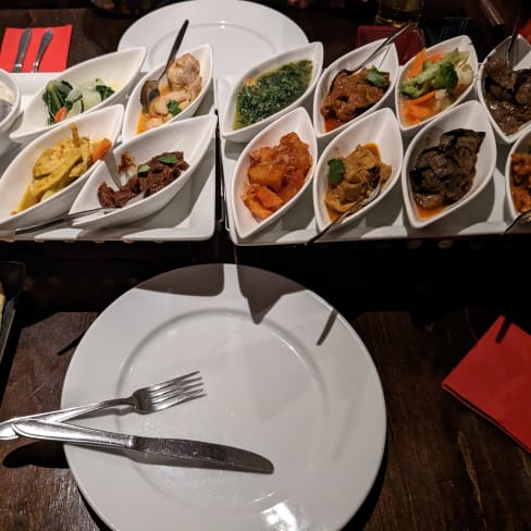 Tashi Deleg in Amsterdam - Menu, openingstijden, prijzen, adres van ...