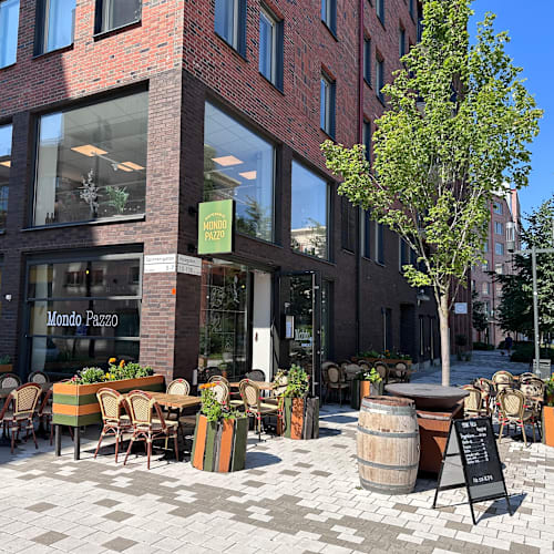 Mondo Pazzo i Sundbyberg - Restaurangens meny, öppettider, bokning ...