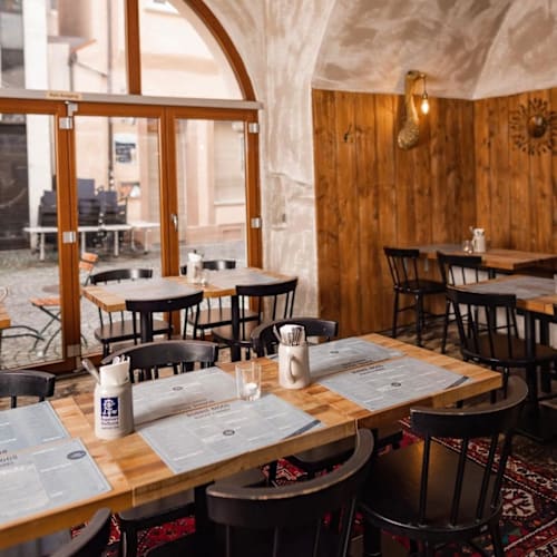 Ronnie Biggs - Burger & Drinks in Ulm - Bewertungen, Speisekarte und ...
