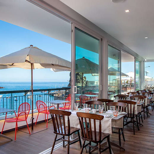 Pier One Restaurant Grill Terrace in Câmara De Lobos - Restaurant ...