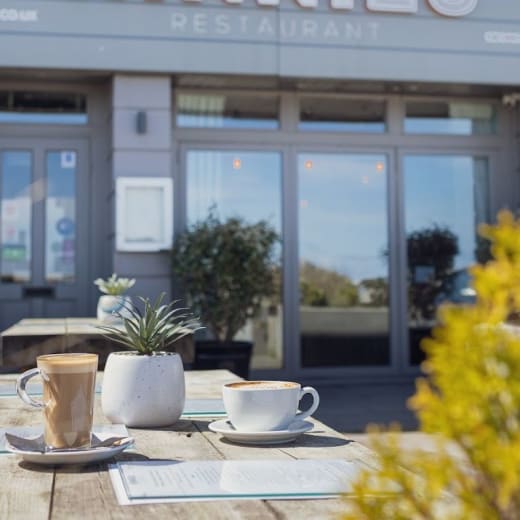 Menus 2025 - Hinnies Restaurant in Whitley Bay | TheFork