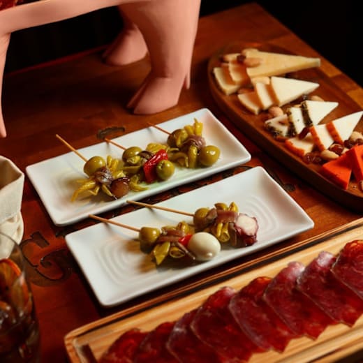 Menù completo e carta 2025 - The Garrison Teatinos a Malaga | TheFork