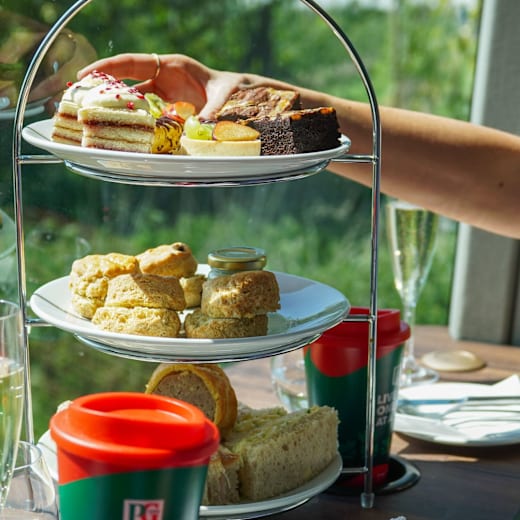 London Afternoon Tea Sightseeing Tour With PG Tips à Londres - Menu ...