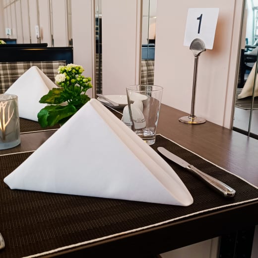 Restaurant Restaurant Wintergarten: Maritim Hotel München à Munich ...