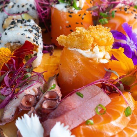 Menù completo e carta 2024 - Toshio Food &Music Lounge a Porto | TheFork