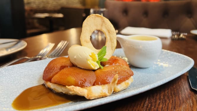 Restaurant & Tea Room at The Feathers Hotel in Ludlow - Restaurant ...