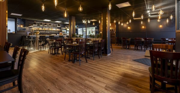 Kvarterskrogen Lyktan i Solna - Restaurangens meny, öppettider, bokning ...