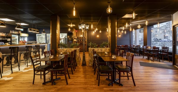 Kvarterskrogen Lyktan i Solna - Restaurangens meny, öppettider, bokning ...