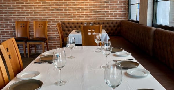 Restaurante ANGUS Puerto Marina en Benalmádena - Menú 2024, opiniones ...