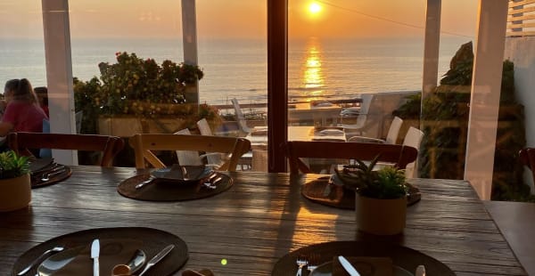 Golfinho Azul em Encarnação - Preços, menu, morada, reserva e ...