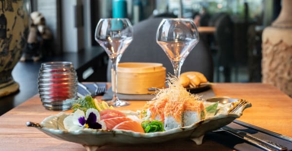 Cha House Restaurant & Lounge in Ede - Menu, openingstijden, prijzen ...