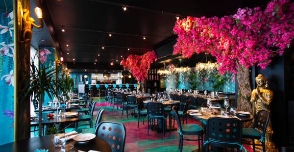 Sticky Mango Tower Bridge in London - Riverside Ward - Restaurant ...