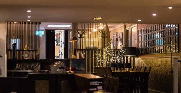 The Landsdowne by Mother India, Kelvinbridge. Chef Amit Sharma. in ...