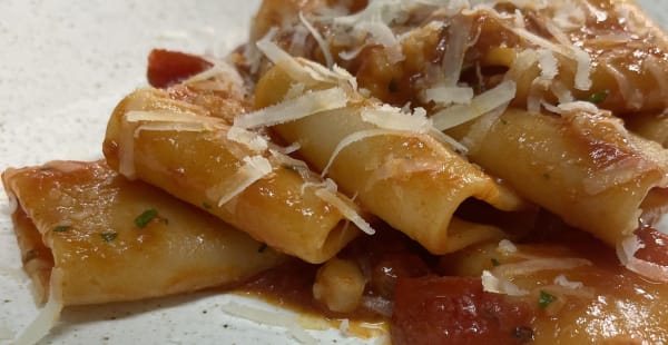 Drake a Maranello - Menu, prezzi, immagini, recensioni e indirizzo del ...
