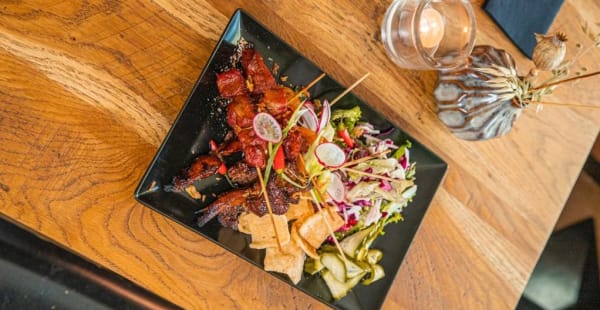 TOTT Talk of the Town in Groningen - Menu, openingstijden, prijzen ...