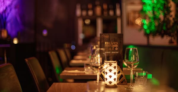 BLVD Café in Amstelveen - Menu, openingstijden, prijzen, adres van ...