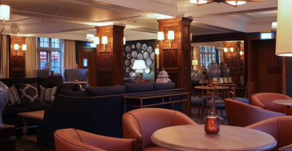 Afternoon Tea at The Lygon Arms a Broadway - Menu, prezzi, immagini ...