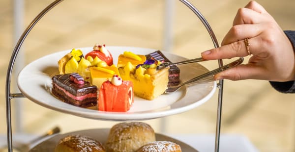 Afternoon Tea at St Michael's Manor à St Albans - Menu, avis, prix et ...