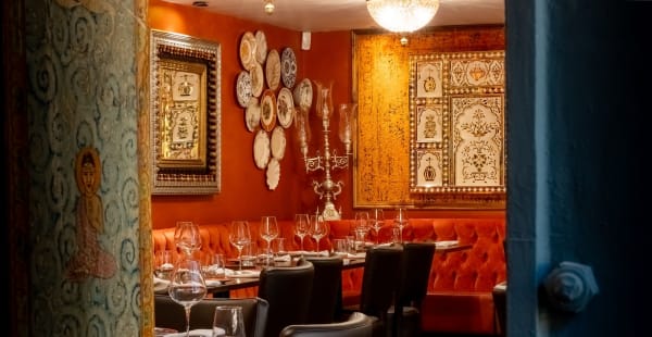 Colonel Saab Trafalgar Square in London - Restaurant Reviews, Menu and ...