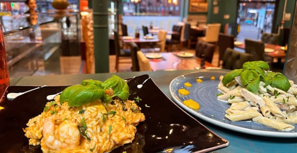 Unico Italian Restaurant in Leicester - Menu, openingsuren, adres, foto ...