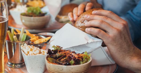 Restaurant Triple 7 à New York City - Menu, avis, prix et réservation ...