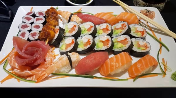 Tsuki Sushi Bar in Arona (Spain) - Restaurant Reviews, Menu and Prices ...