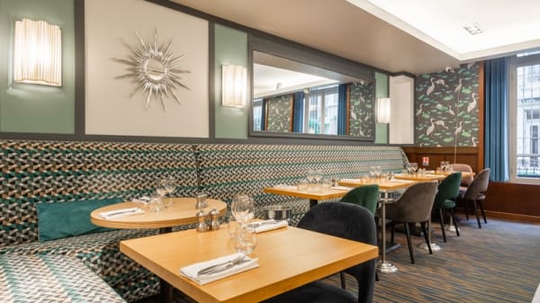 Restaurant Vin et Marée - Suffren à Paris - Menu, avis, prix et ...
