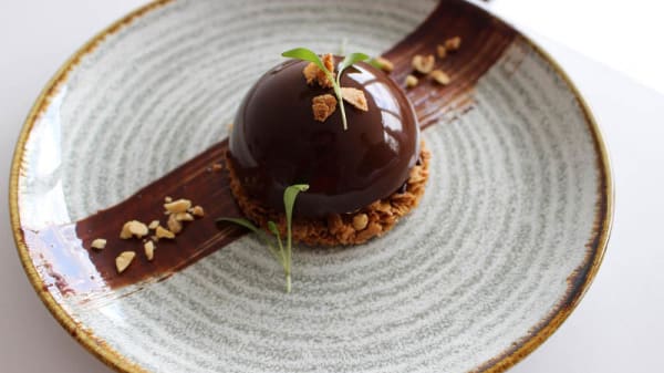 Restaurant Bustronome à Paris - Menu, avis, prix et réservation | TheFork
