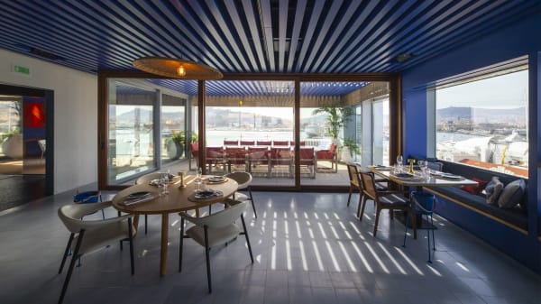 Azul Rooftop Barceloneta a Barcellona - Menu, prezzi, immagini ...