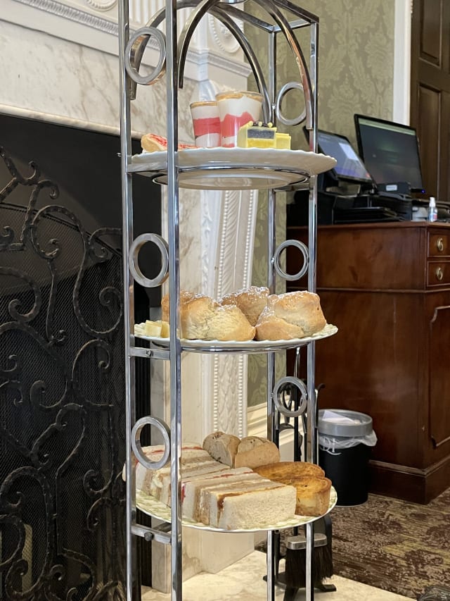 Restaurant The Drawing Room @ Oulton Hall à Leeds - Menu, avis, prix et ...