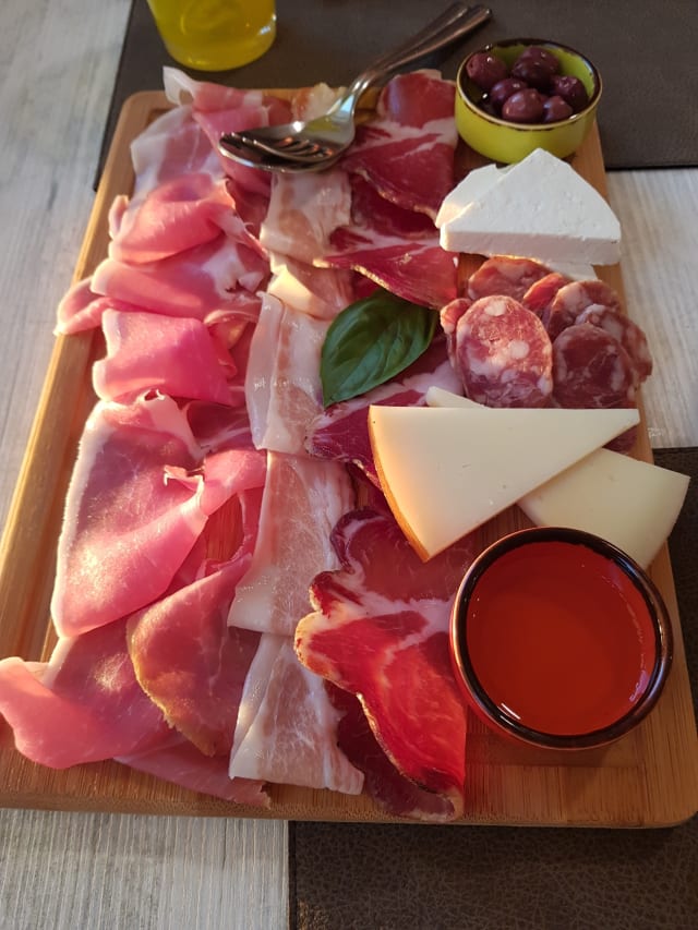 Menu 2024 - Miramare Ristorante e Pizzeria d'Autore in Alghero | TheFork