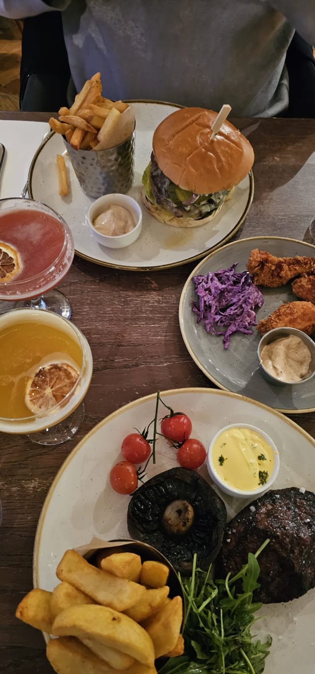 Vicinity at The Tower Hotel in London - Restaurant Reviews, Menu and ...