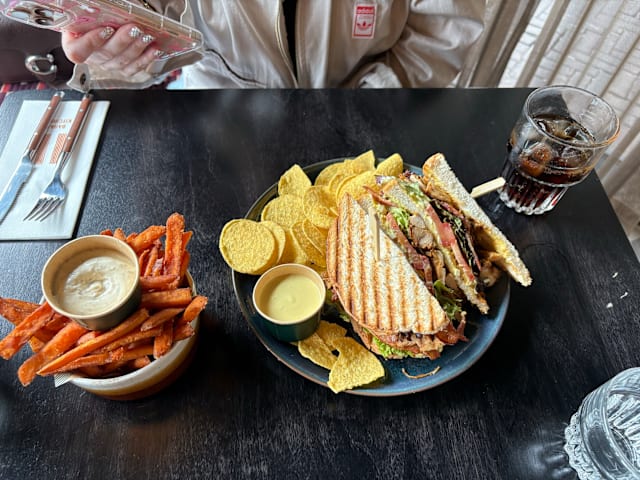 11 Bar & Kitchen in Hoofddorp - Restaurant Reviews, Menu and Prices ...