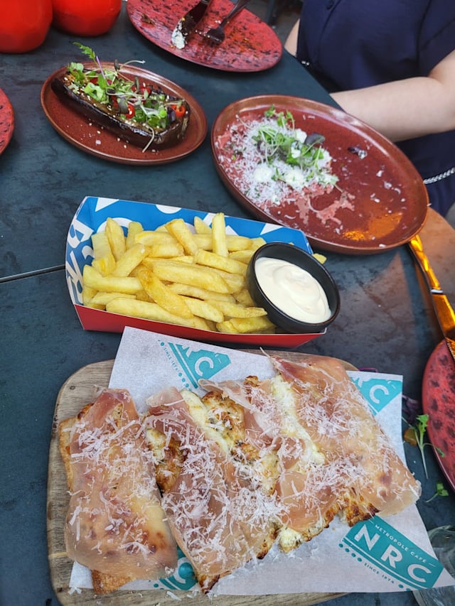 Nieuw Rotterdams Cafe (NRC) in Rotterdam - Menu, openingstijden ...