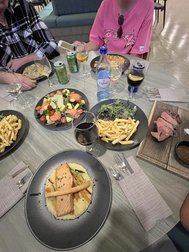 Azure em Carcavelos - Preços, menu, morada, reserva e avaliações do ...