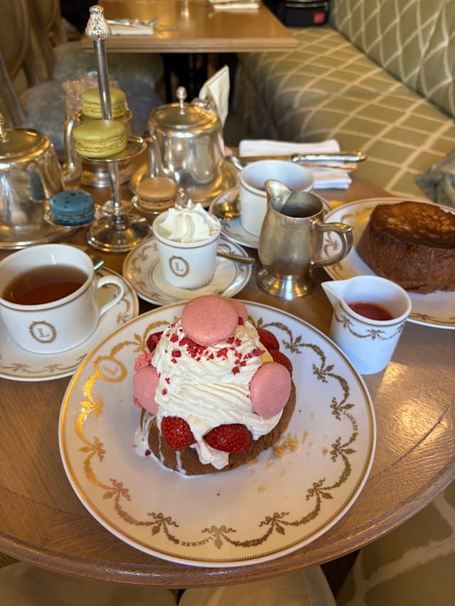 Carte et Menus 2025 - Ladurée Paris Royale à Paris | TheFork