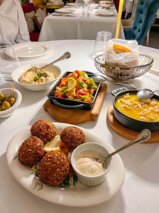 Restaurant Al Bacha Paris à Paris - Menu, avis, prix et réservation ...