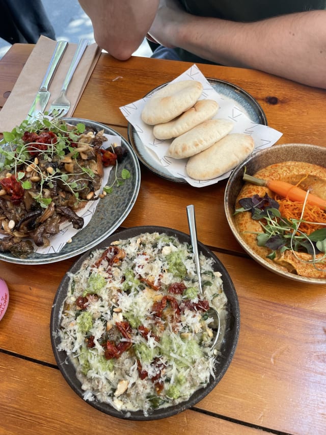 Kin Restaurant in London - Restaurant Reviews, Menus, and Prices | TheFork