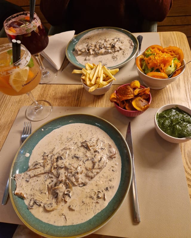 Sacas - Mercado em Cascais - Preços, menu, morada, reserva e avaliações ...